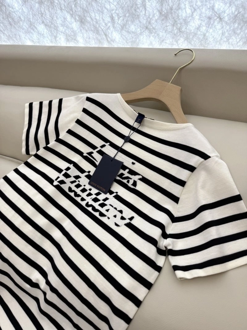 Precise copy Louis Vuitton T-Shirts