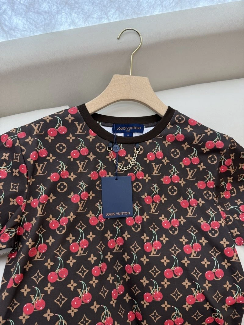 Top mirror Louis Vuitton T-Shirts