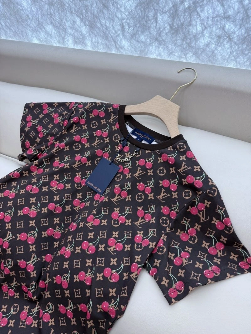 Top mirror Louis Vuitton T-Shirts