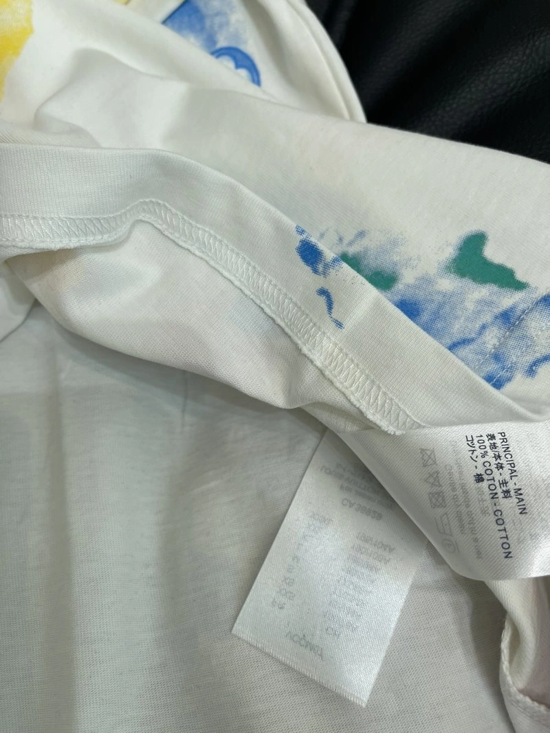 High accuracy Louis Vuitton T-Shirts