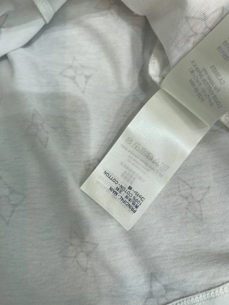 Bargain Louis Vuitton T-Shirts