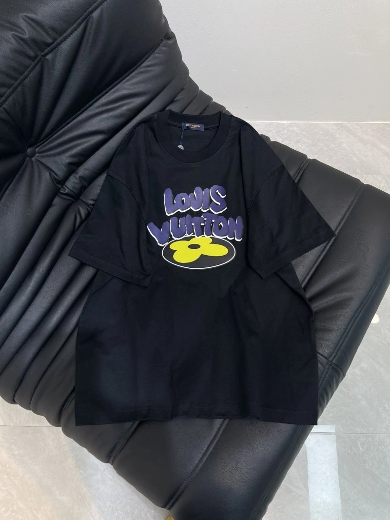 Exact replica Louis Vuitton T-Shirts