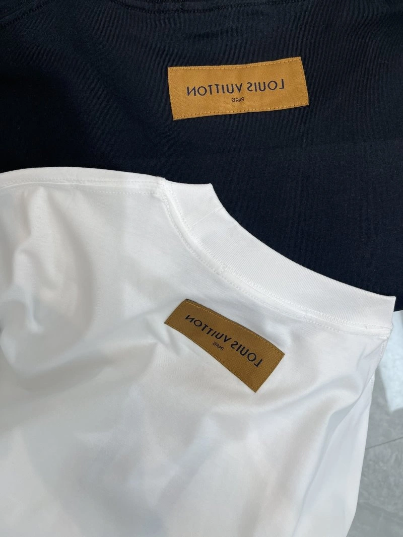 Exact replica Louis Vuitton T-Shirts