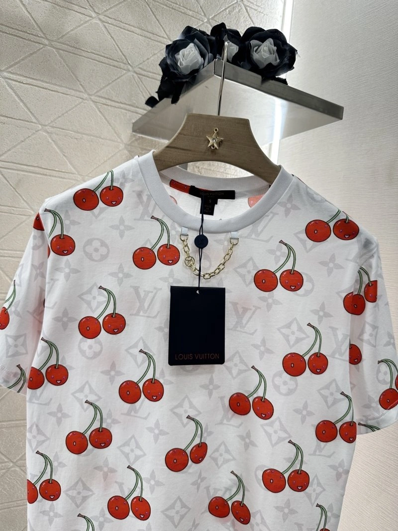 High accuracy Louis Vuitton T-Shirts