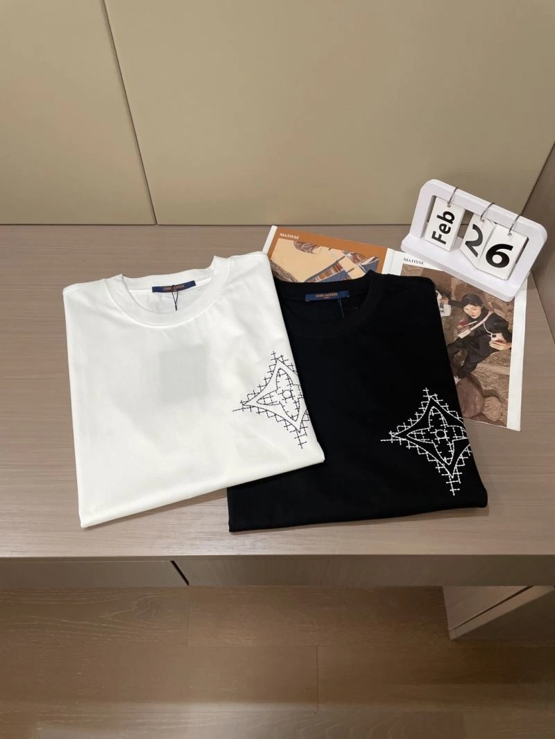 Top mirror Louis Vuitton T-Shirts