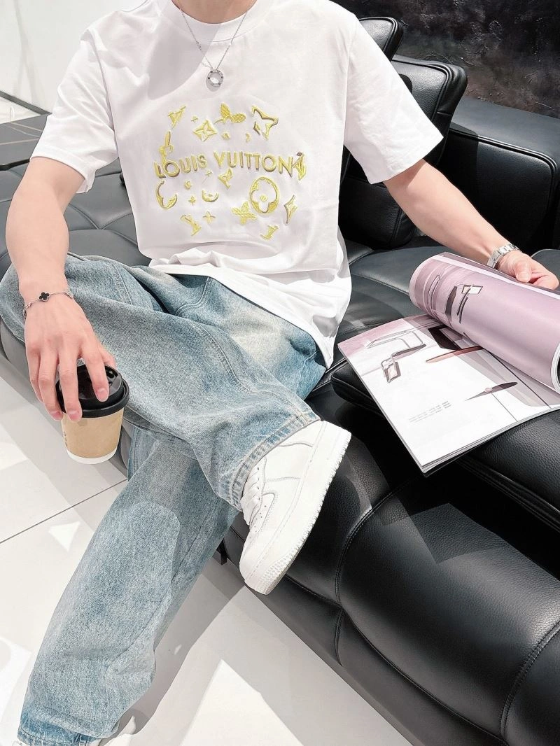 Precise copy Louis Vuitton T-Shirts