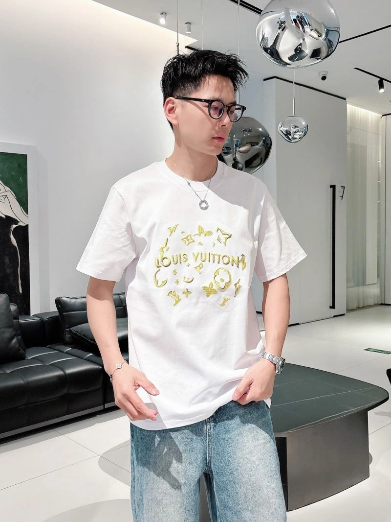 Precise copy Louis Vuitton T-Shirts