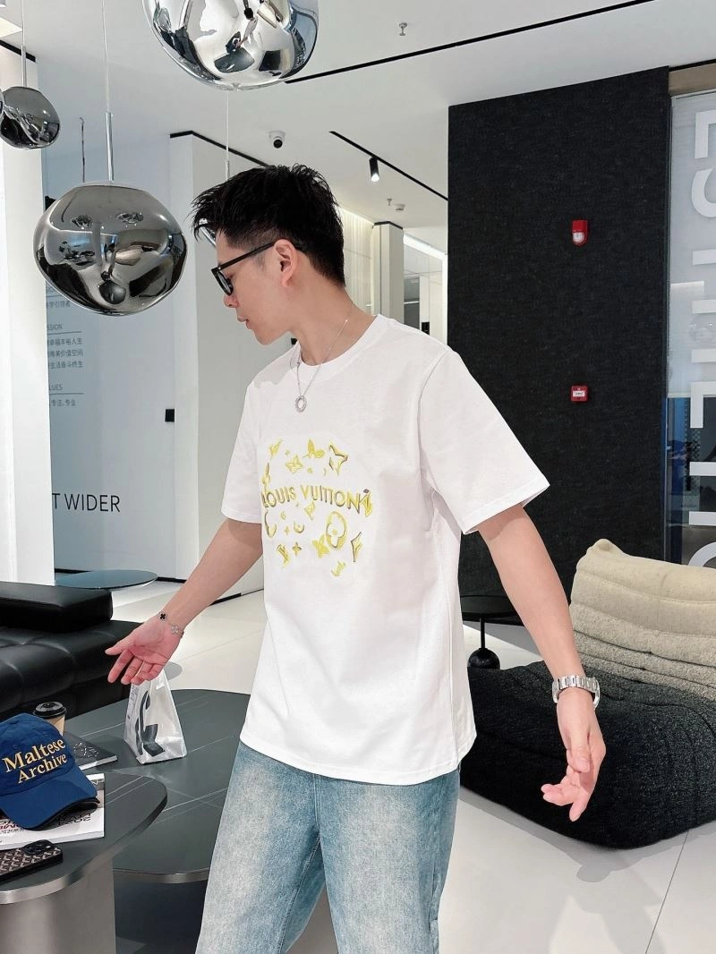 Precise copy Louis Vuitton T-Shirts