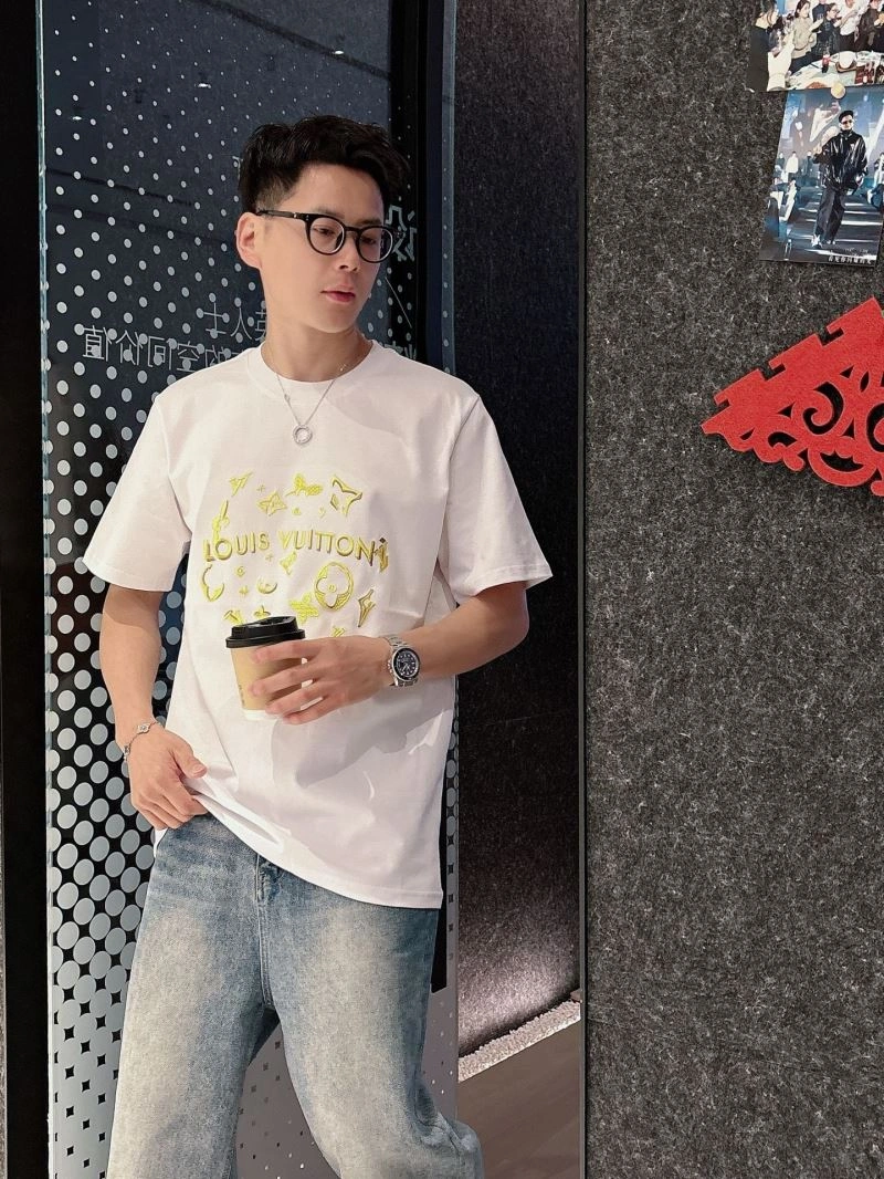 Precise copy Louis Vuitton T-Shirts