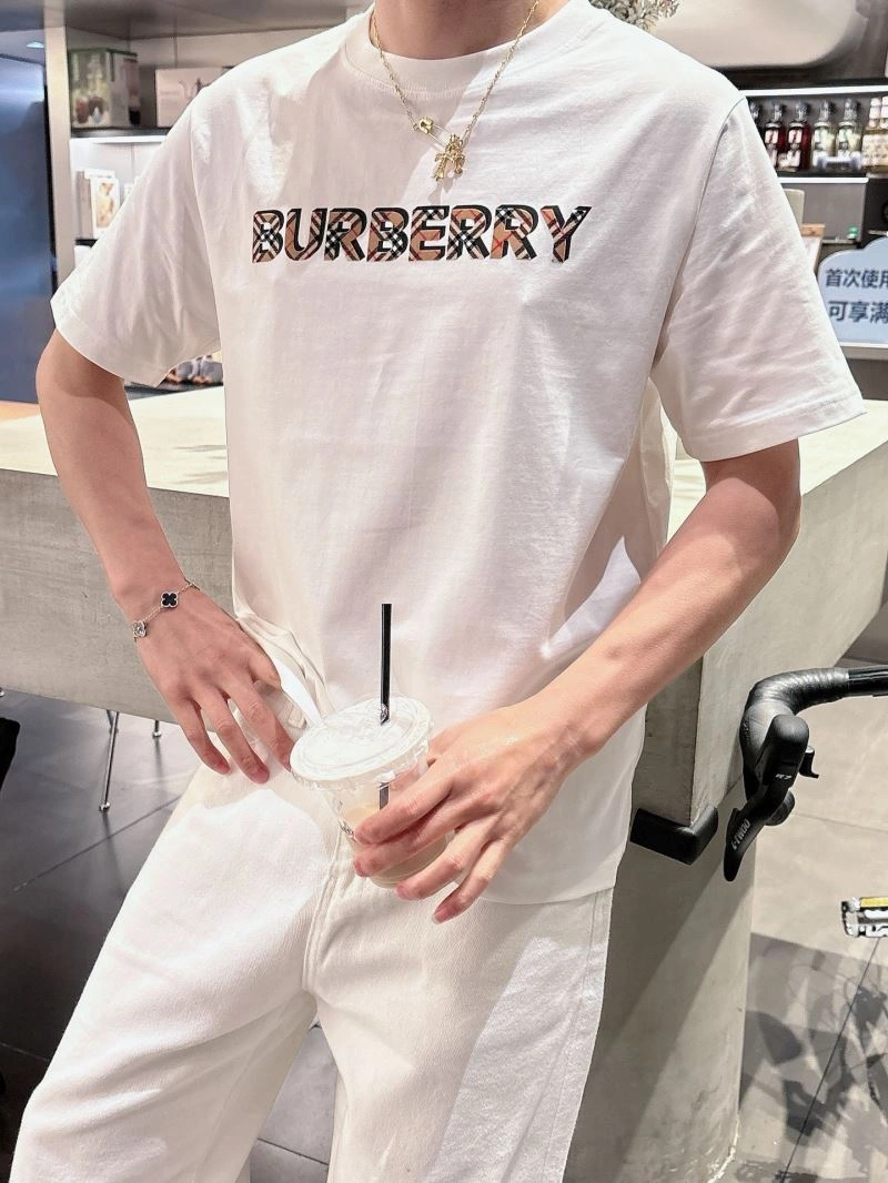 Indistinguishable Louis Vuitton T-Shirts
