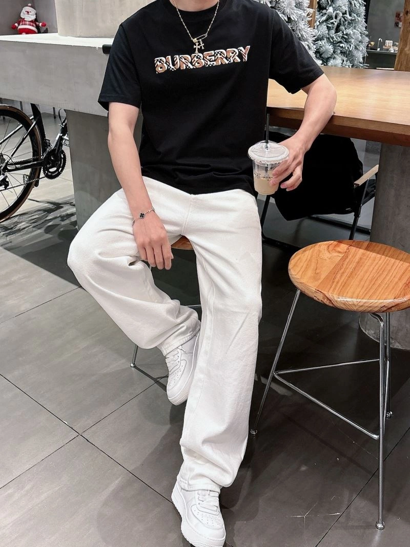Accurate model Louis Vuitton T-Shirts