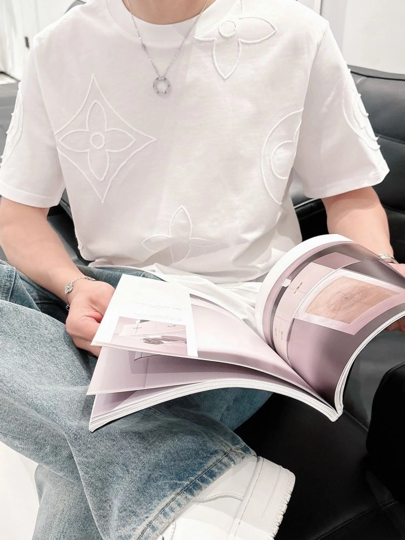 Top match Louis Vuitton T-Shirts