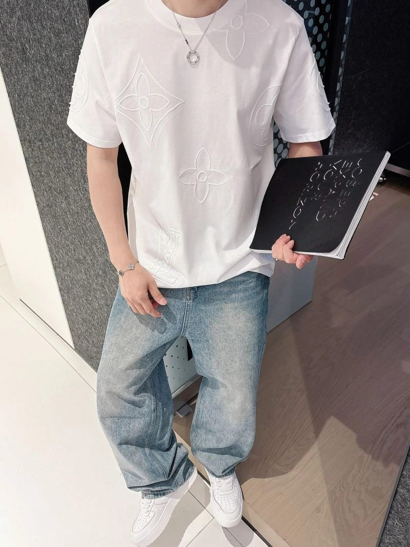 Top match Louis Vuitton T-Shirts