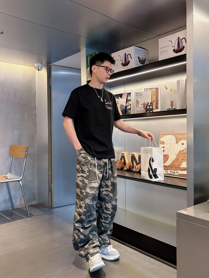 Official Louis Vuitton T-Shirts