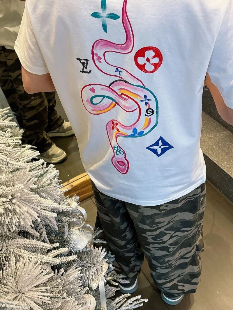 Official Louis Vuitton T-Shirts