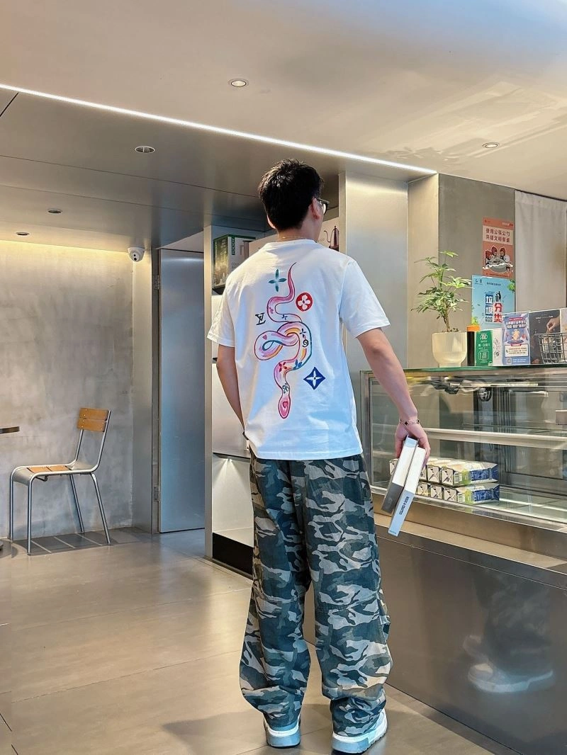 Official Louis Vuitton T-Shirts
