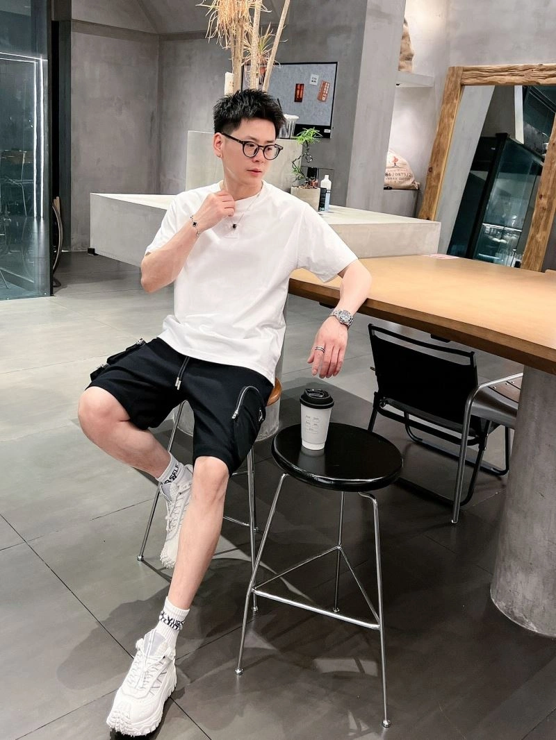 Inexpensive Louis Vuitton T-Shirts