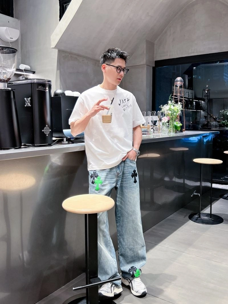 Bargain Louis Vuitton T-Shirts