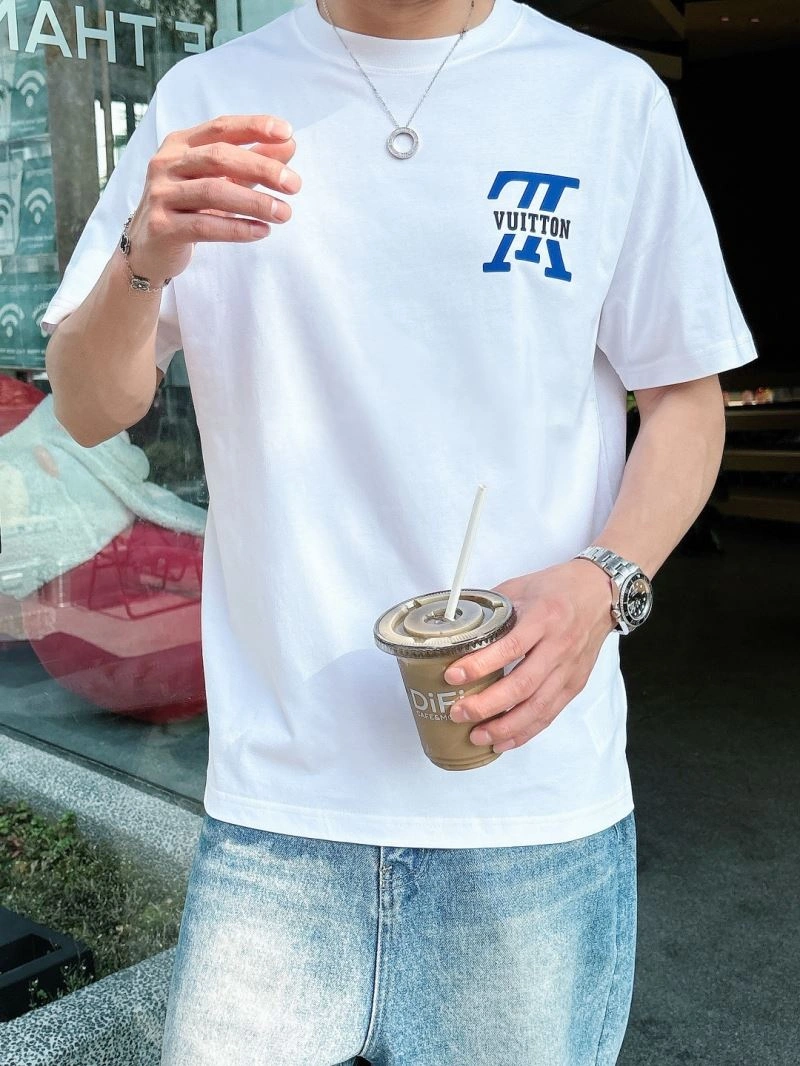 Exact replica Louis Vuitton T-Shirts