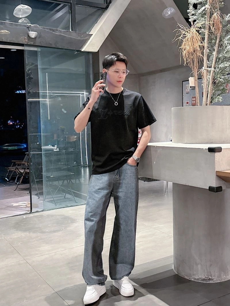 Discounted Louis Vuitton T-Shirts