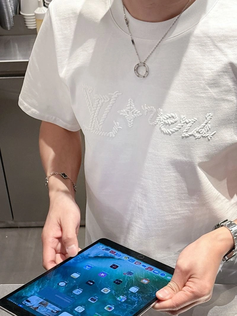 Factory-made Louis Vuitton T-Shirts