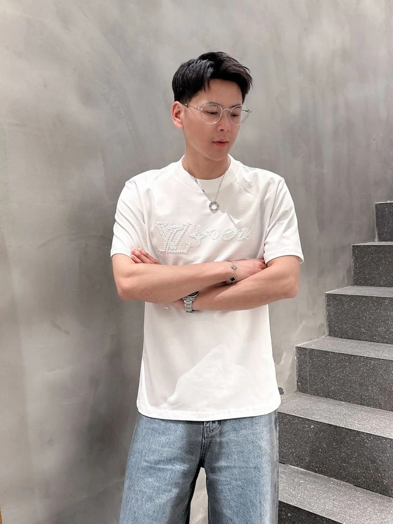 Factory-made Louis Vuitton T-Shirts