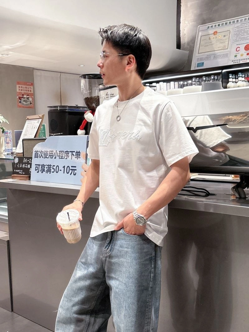 Factory-made Louis Vuitton T-Shirts