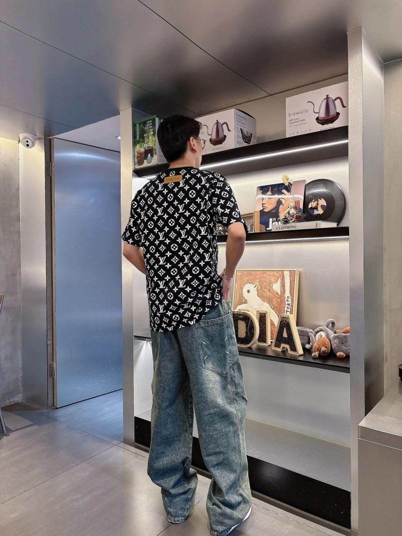 High accuracy Louis Vuitton T-Shirts