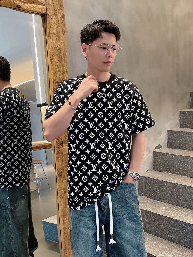 High accuracy Louis Vuitton T-Shirts