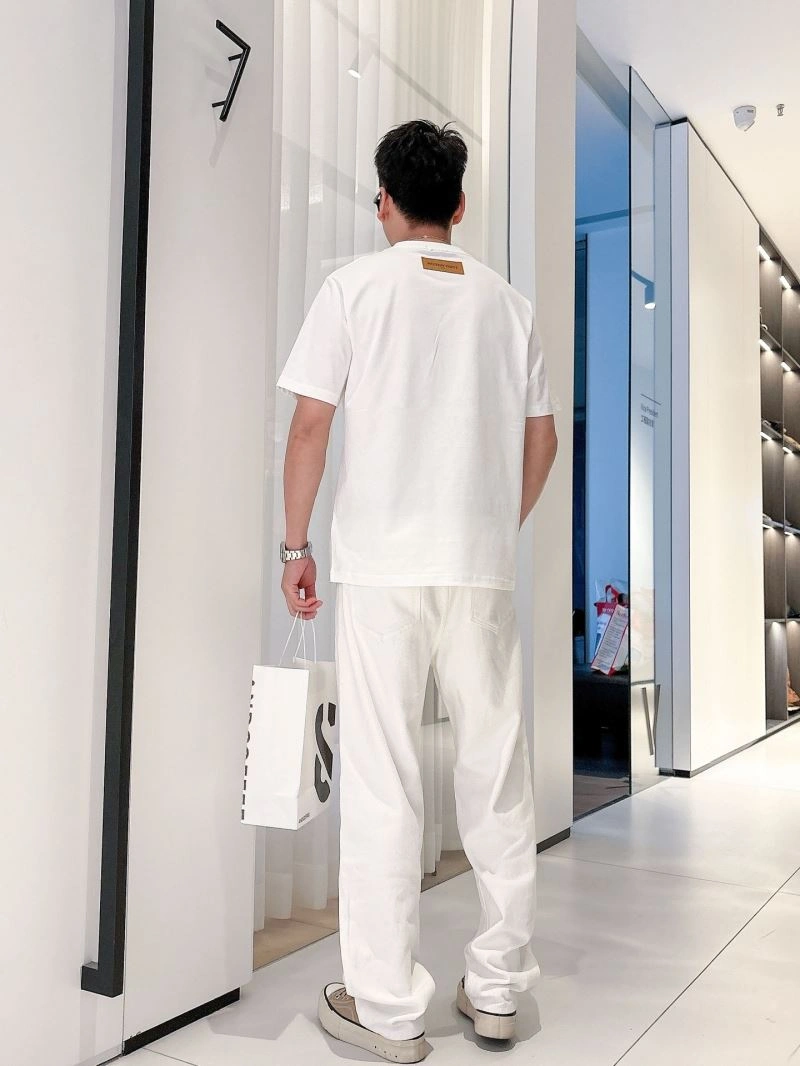 Top match Louis Vuitton T-Shirts