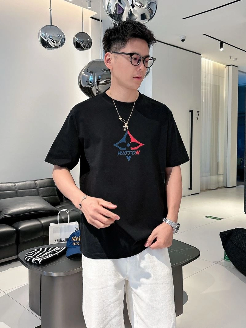 Exact replica Louis Vuitton T-Shirts