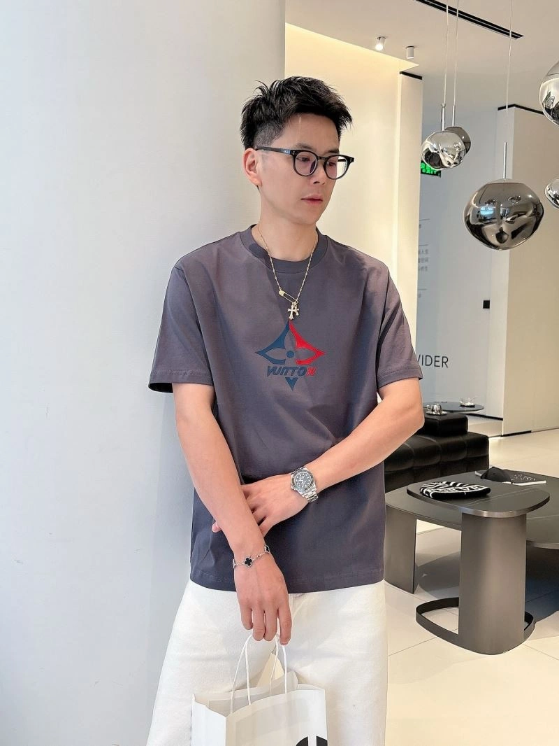 Inexpensive Louis Vuitton T-Shirts