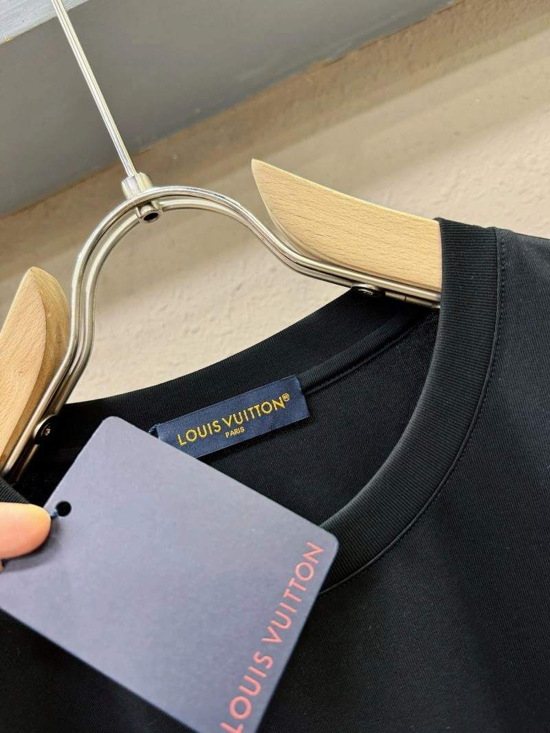 Bargain Louis Vuitton T-Shirts