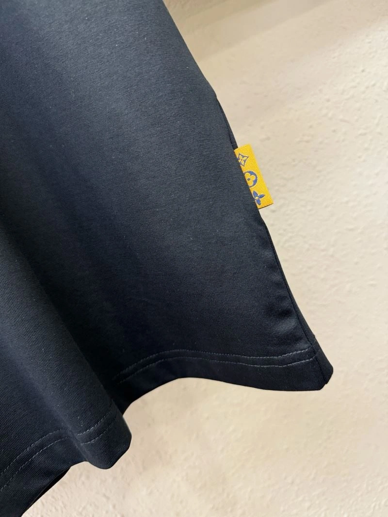 Bargain Louis Vuitton T-Shirts