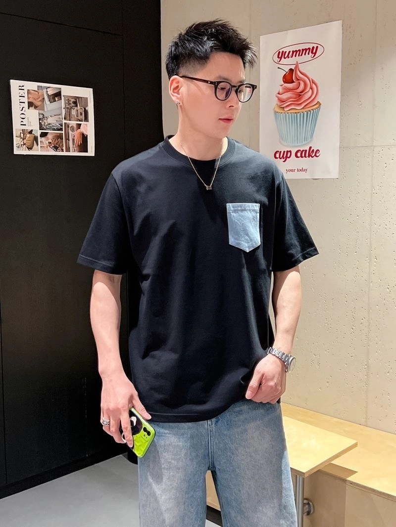 Low-cost Louis Vuitton T-Shirts