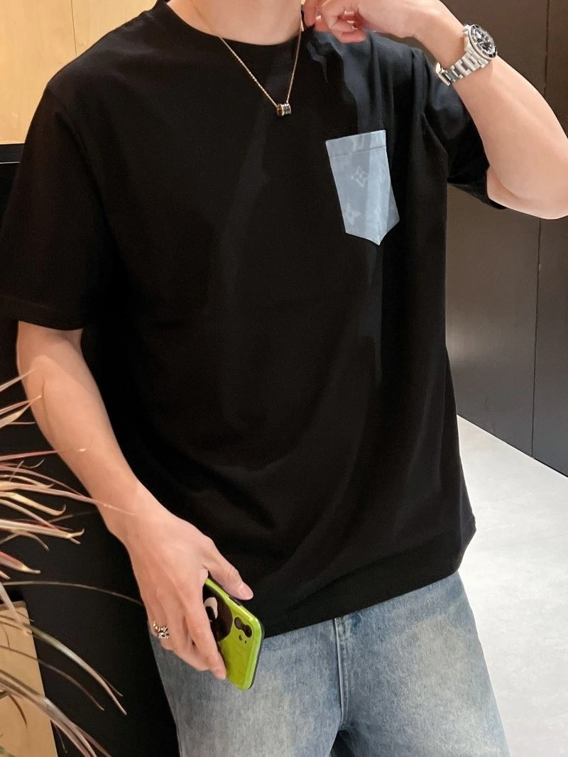 Low-cost Louis Vuitton T-Shirts