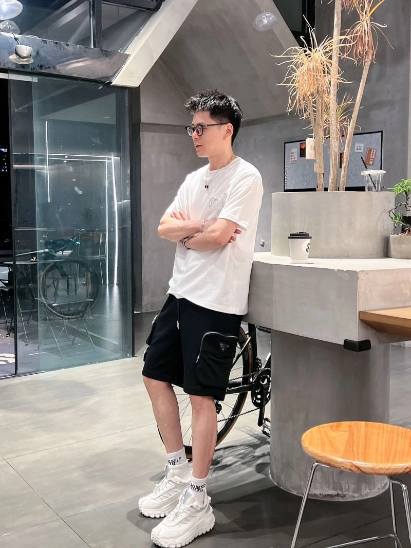 Bargain Louis Vuitton T-Shirts
