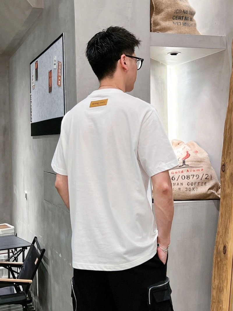 Bargain Louis Vuitton T-Shirts