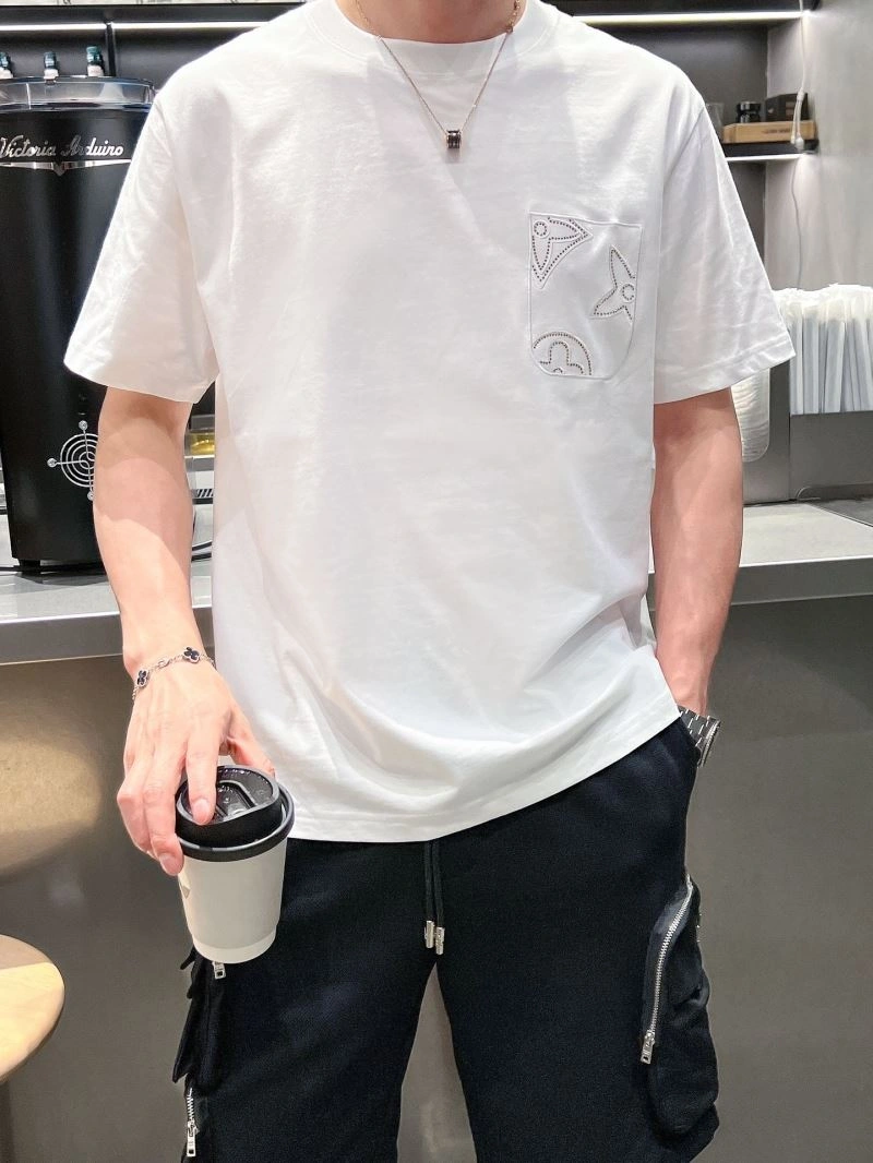 Bargain Louis Vuitton T-Shirts