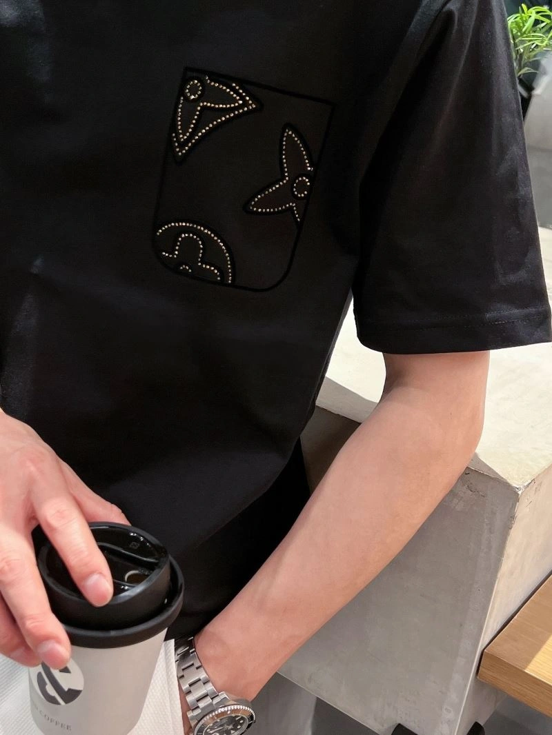 Top match Louis Vuitton T-Shirts