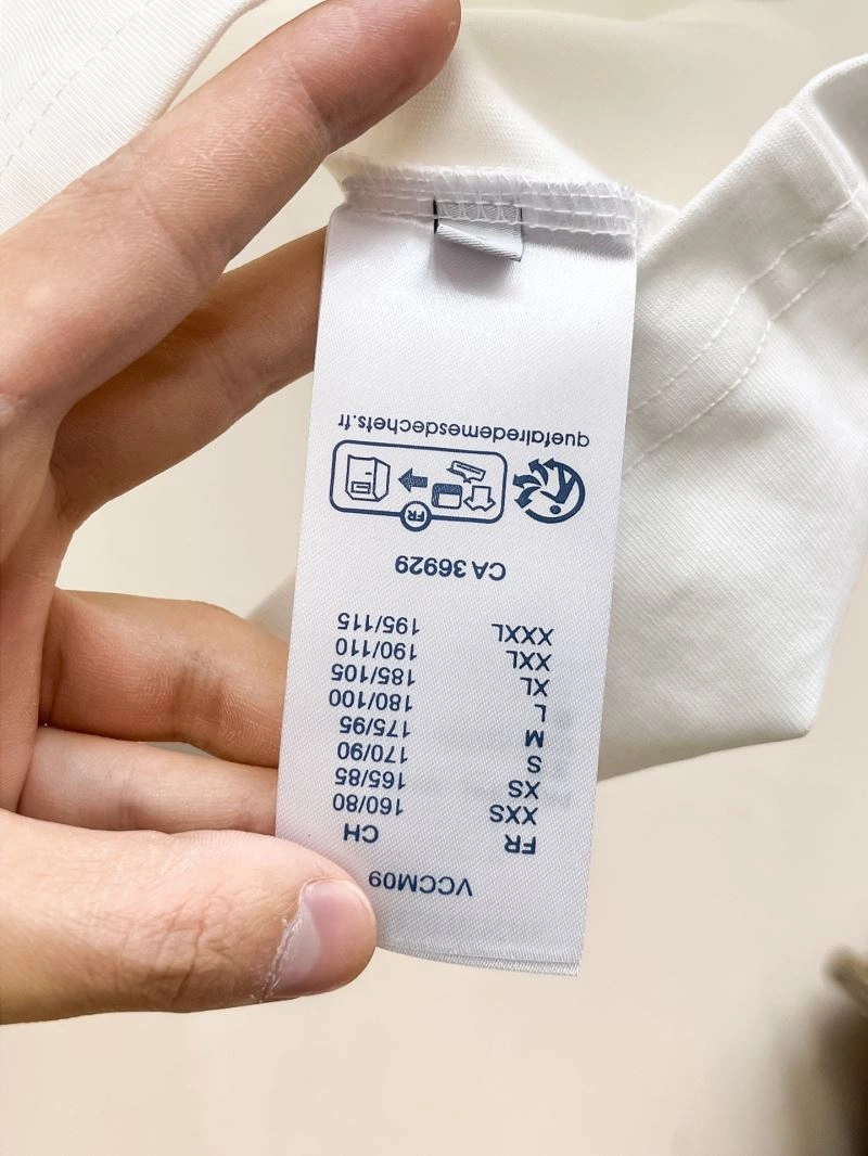 Exact replica Louis Vuitton T-Shirts