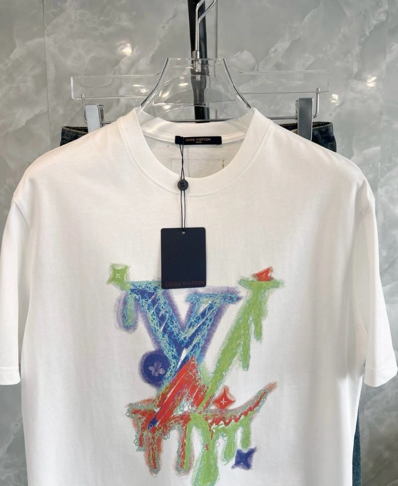 Bargain Louis Vuitton T-Shirts