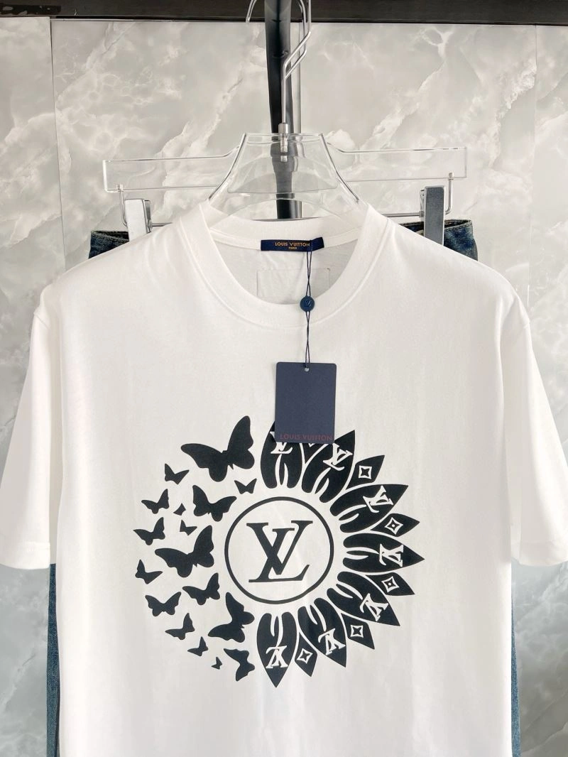Indistinguishable Louis Vuitton T-Shirts