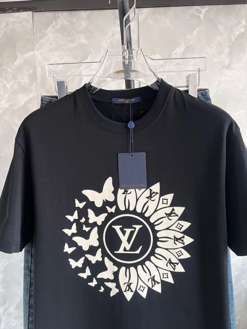 Indistinguishable Louis Vuitton T-Shirts