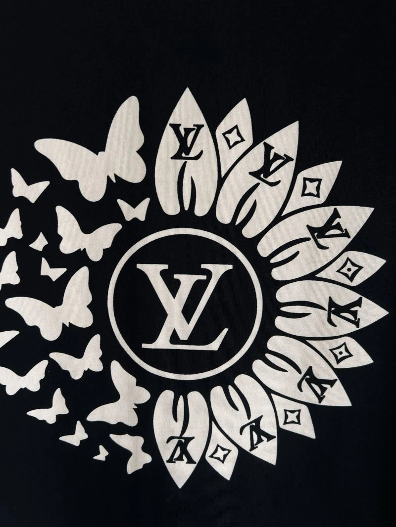 Indistinguishable Louis Vuitton T-Shirts