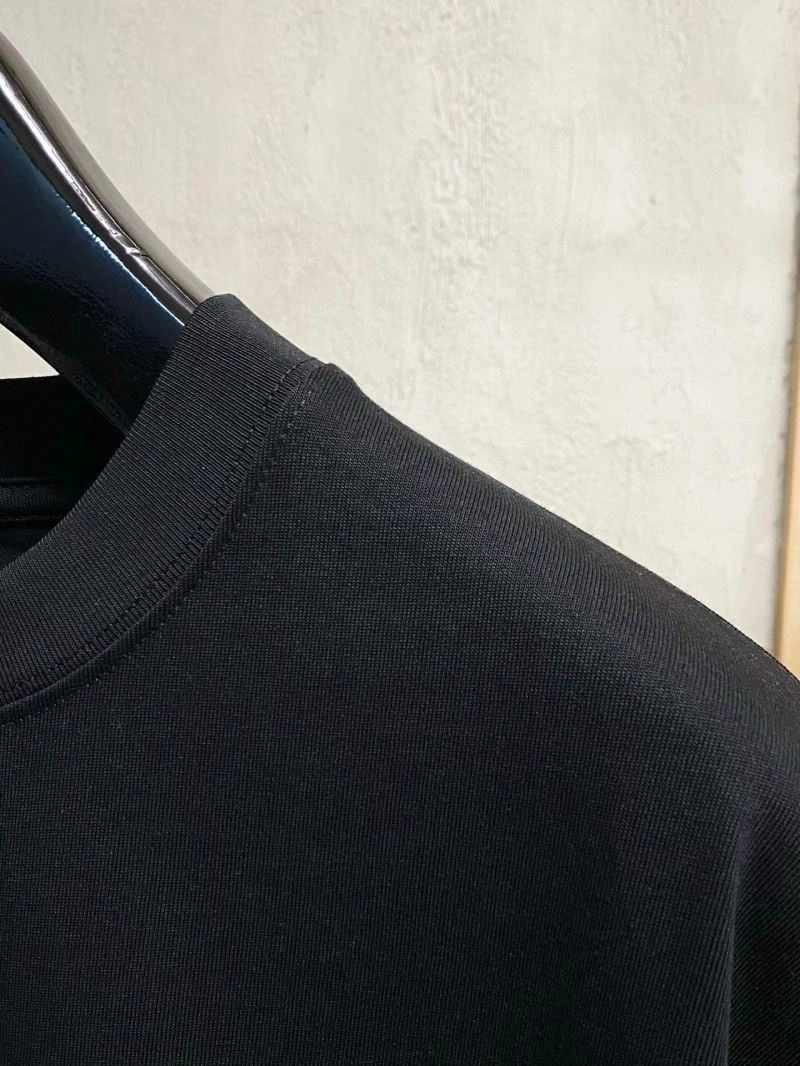 Reasonably priced Louis Vuitton T-Shirts