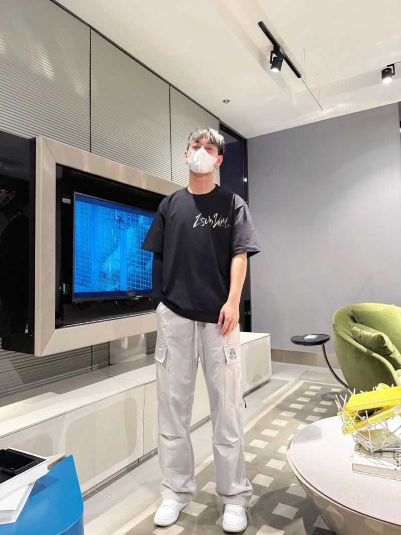 Real Louis Vuitton T-Shirts