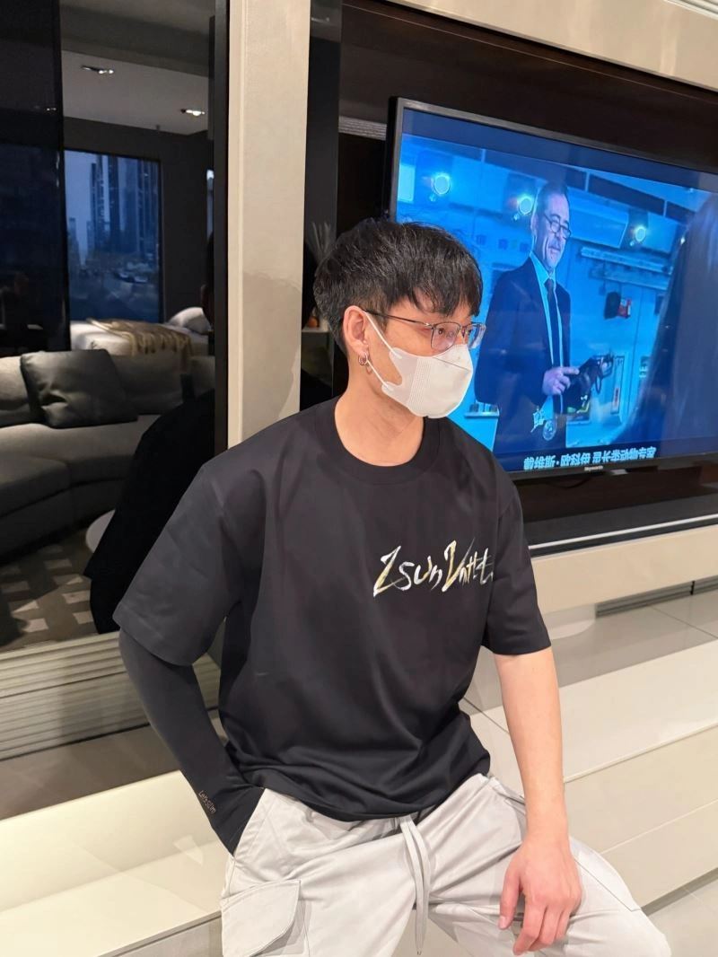Real Louis Vuitton T-Shirts