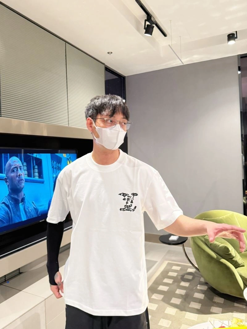 Value-priced Louis Vuitton T-Shirts