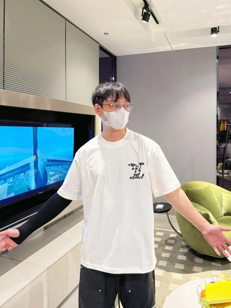 Value-priced Louis Vuitton T-Shirts